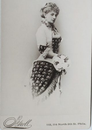 Helena Modjeska - Icon of style.