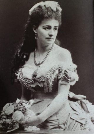 Helena Modjeska - Icon of style.