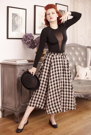 How to Wear Gingham Vintage Style - It's Beyond My Control